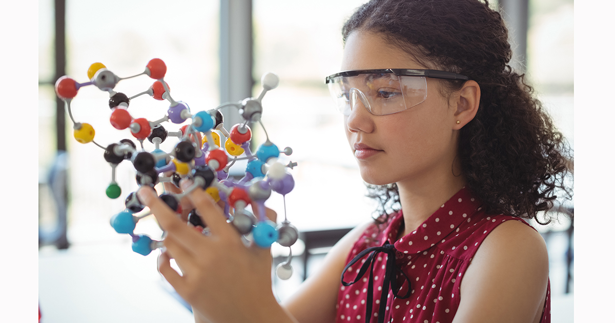Five Qualities That Prepare a Girl to Succeed in Science | Brilliant Star